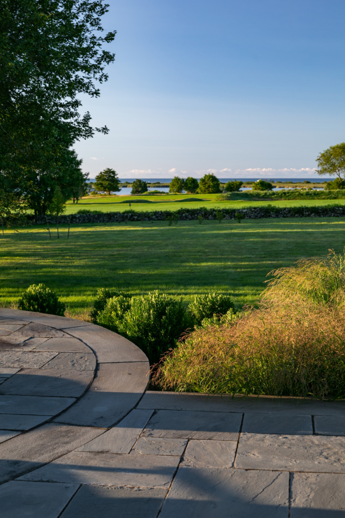Pond View House - Design Outside